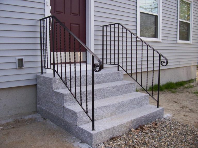 Mobile Home Steps: Fiberglass, Metal, Wood, & Concrete Mobile Home Stairs